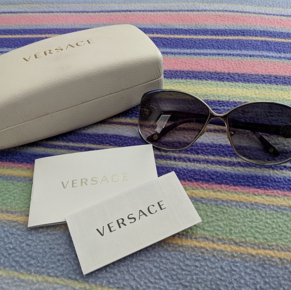 Versace | Accessories | Versace Sunglasses With Authentication Pamphlet ...